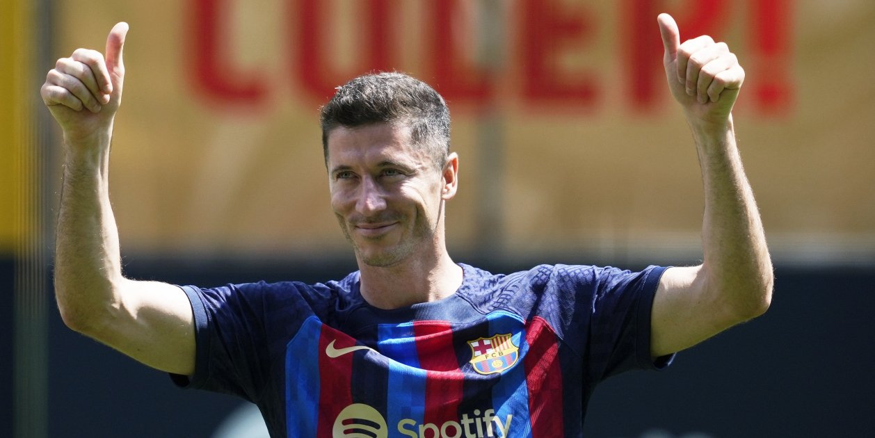 Barça footballer Lewandowski robbed of €70,000 watch when signing ...