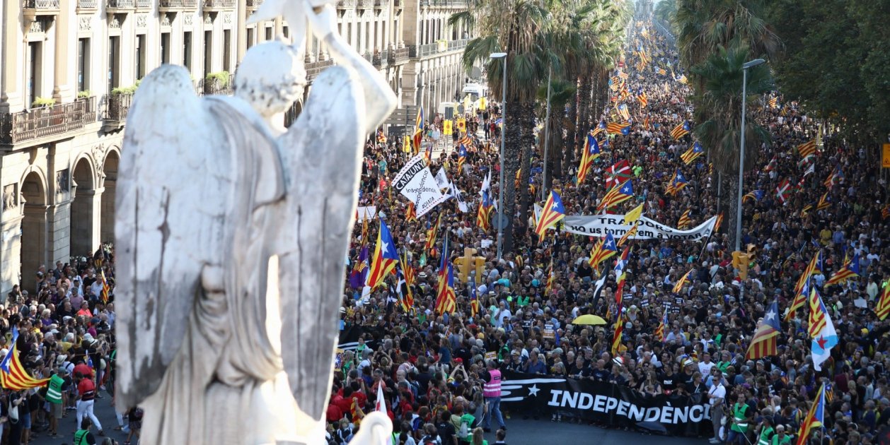 700,000 Catalans march for independence as movement again shows its ...