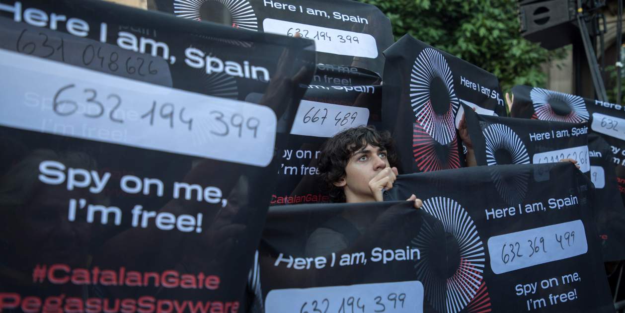 Spanish intelligence used same 5 internet domains for mass spying ...