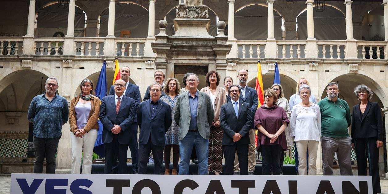 A call from universities, businesses, unions: "Making Catalan official ...