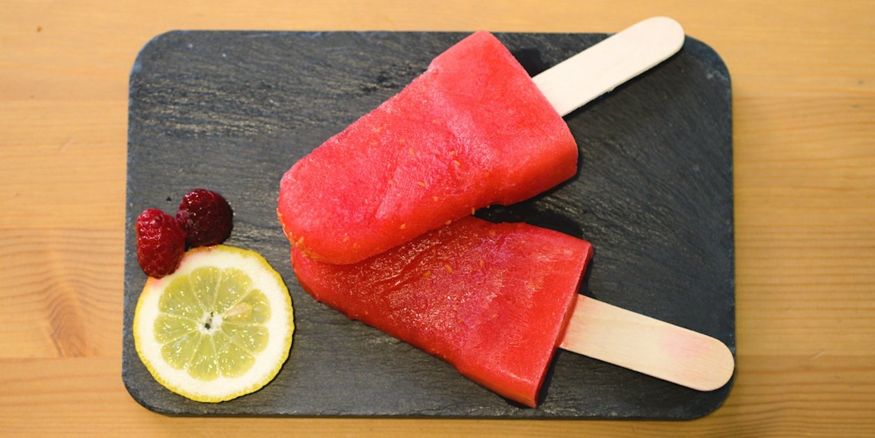 Summer-beating real raspberry ice pops
