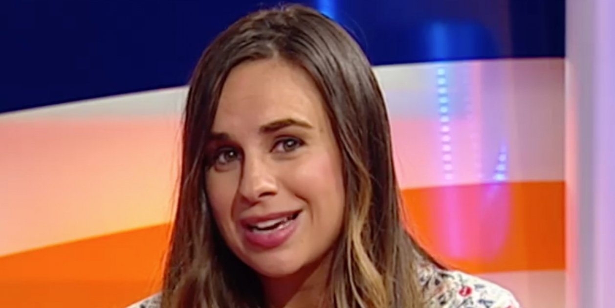 Laia Ferrer de ple estiu: platja, mar i esport amb homenatge inclòs