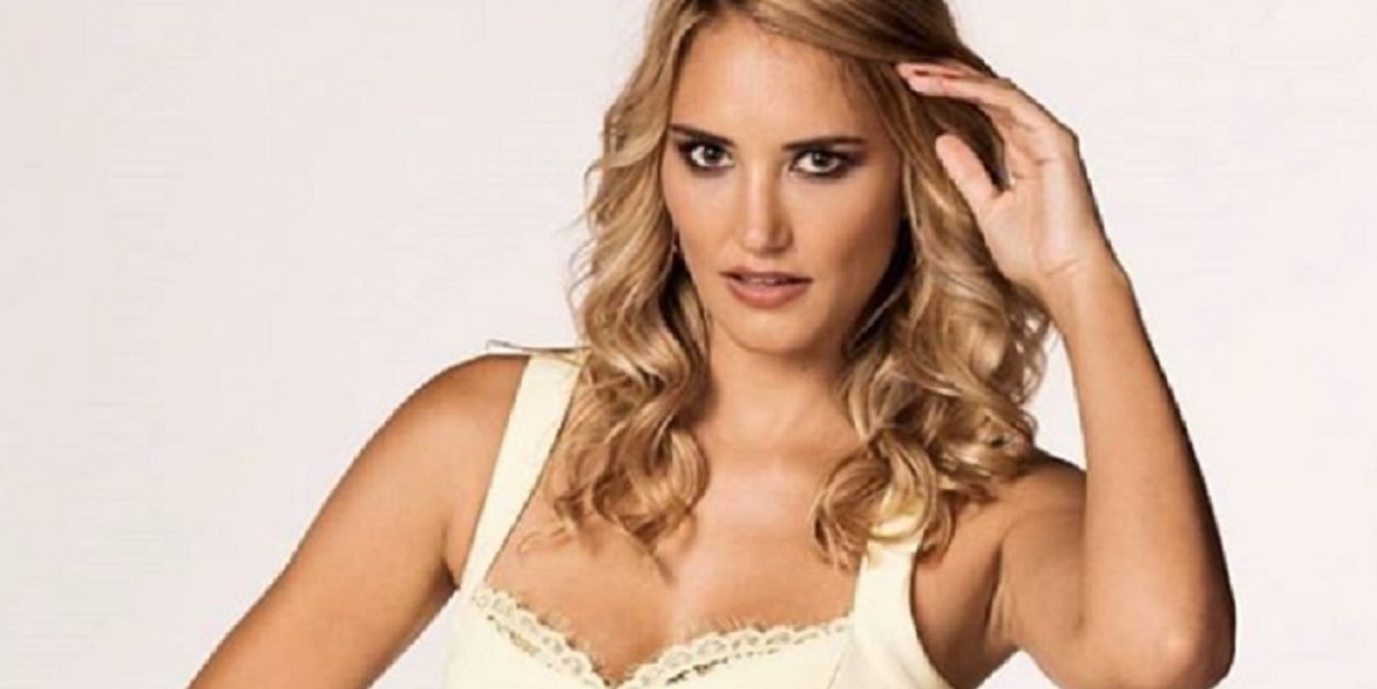 Alba Carrillo Pierde Las Bragas De La Forma Más Extraña Posible