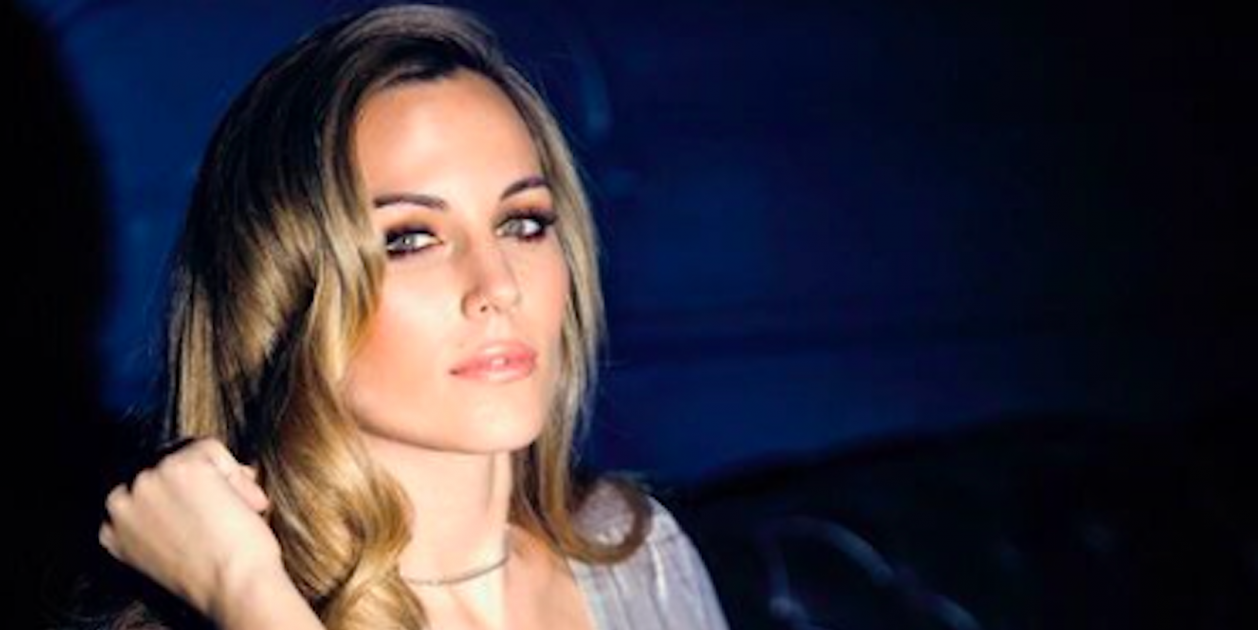 Edurne revoluciona Instagram amb dues fotos que acompanya d'un cor groc
