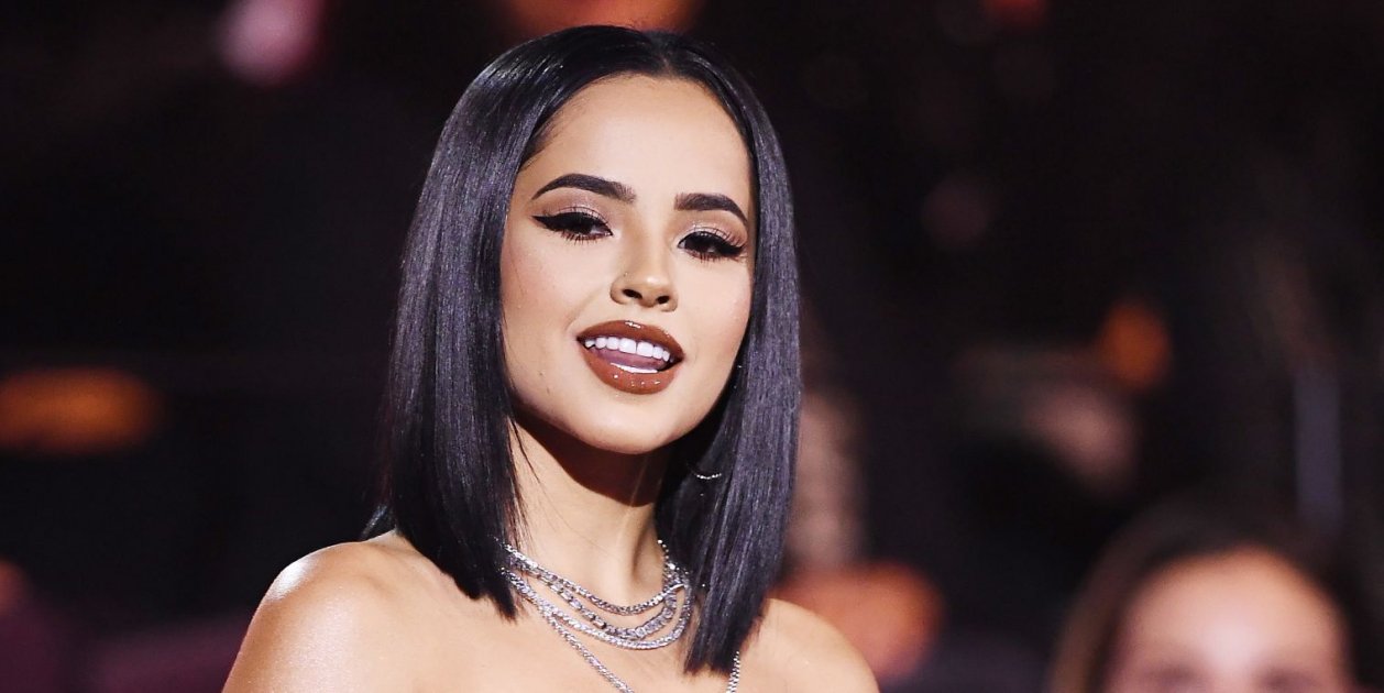 Becky G revoluciona Milán con su look más atrevido: todas las miradas ...