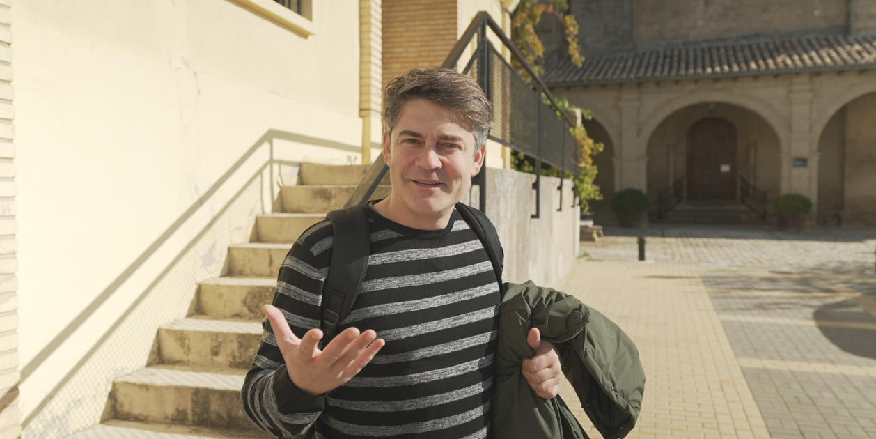 Roger Coma, nuevo presentador de TV3, marido de una famosa actriz de ...