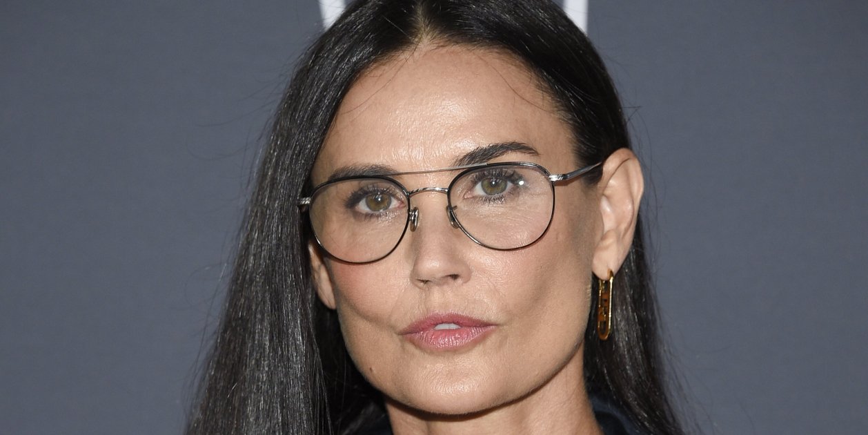 Demi Moore ensenya el seu secret per tenir un ventre genial als seus 60 ...