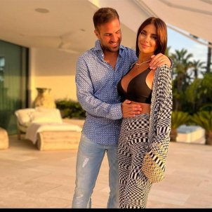 Aquesta és la Maria, la fillastra de Cesc Fàbregas que arrasa a Instagram