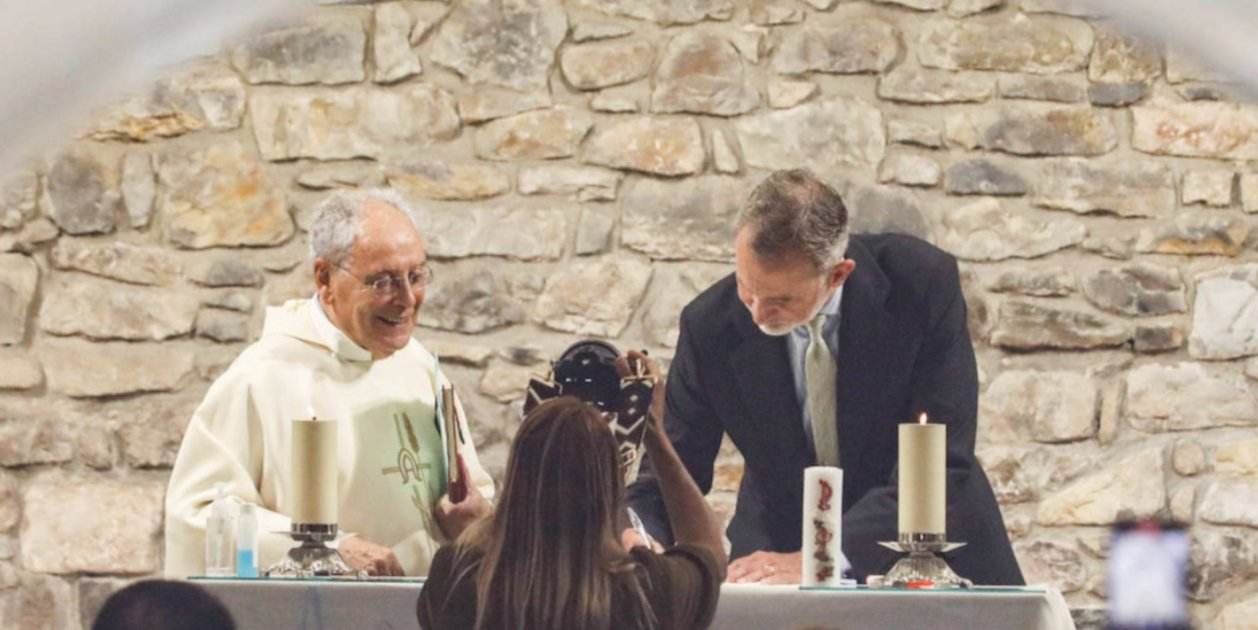 Felipe de boda en Gijón sin Letizia: sale la foto prohibida que ... Felipe de boda en Gijón sin Letizia: sale la foto prohibida que ...