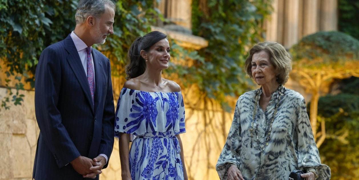 Letizia, mal hablada, blasfema contra la Iglesia y contra Dios, en la ...
