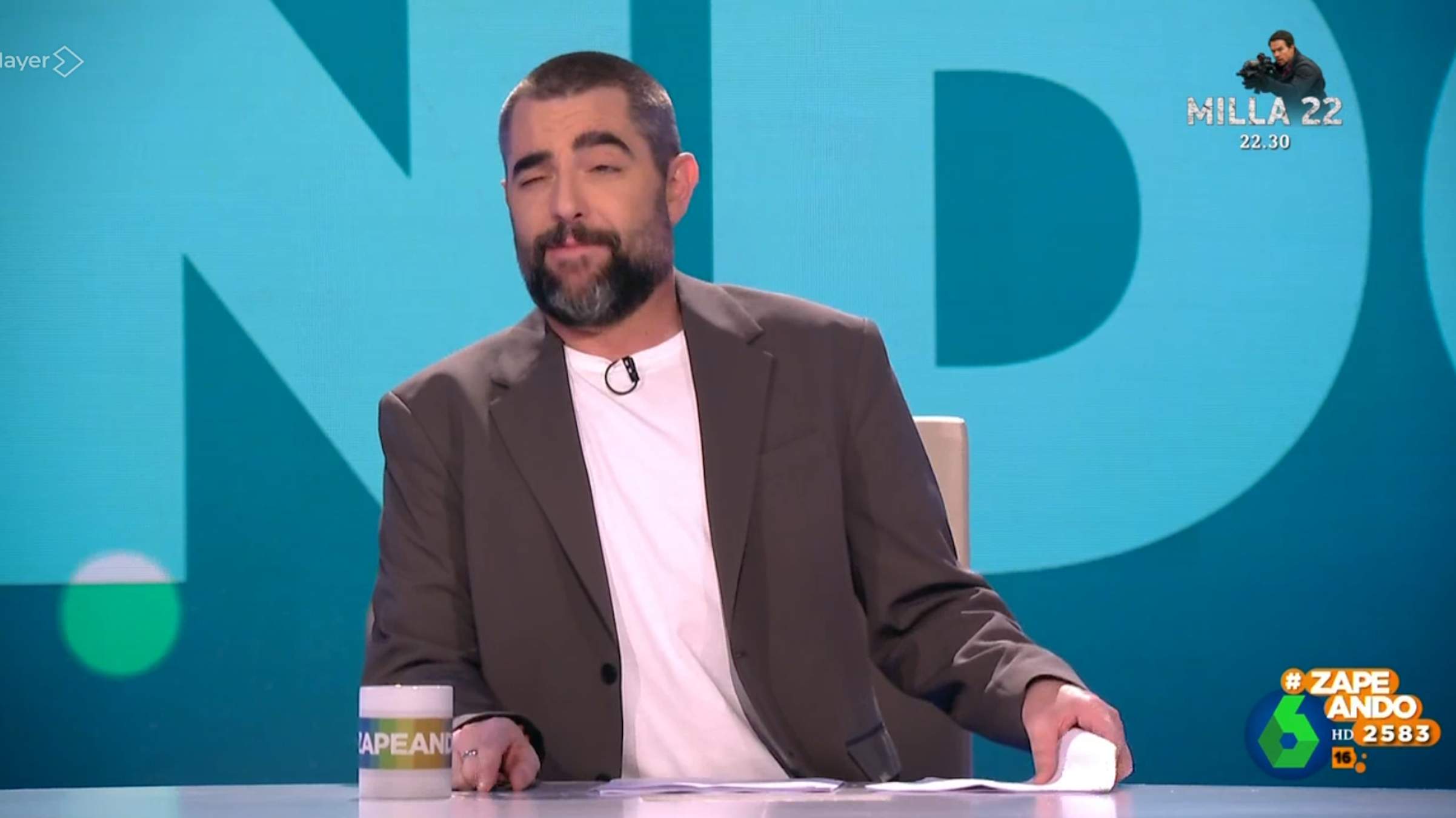 Dani Mateo, penoso, apoya al Mono Burgos y su comentario racista