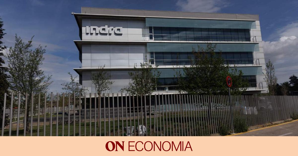 Indra se hace con el 100% de la firma de formación de pilotos ...