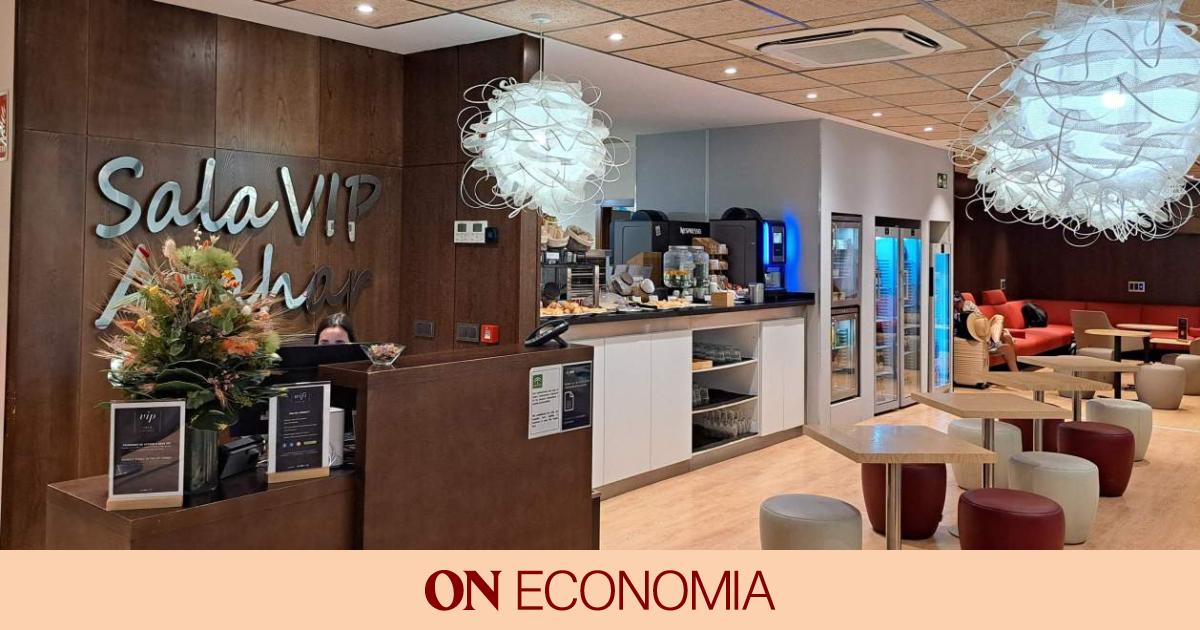 Aena reconoce que las salas VIP de los aeropuertos están masificadas y ...