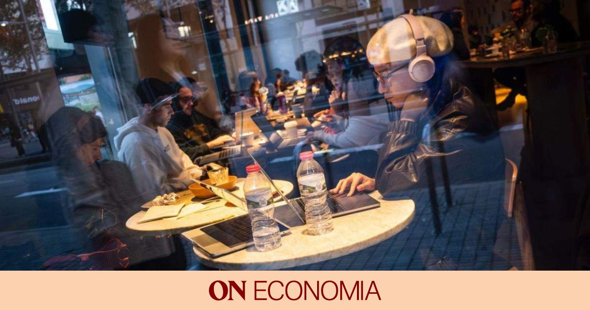 ¿Por qué los expats prefieren Barcelona? 77.000 permisos de residencia ...