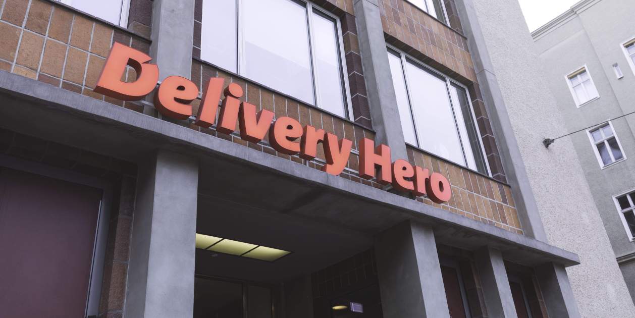 Delivery Hero (Glovo) reduce las pérdidas hasta 881,7 millones de euros ...