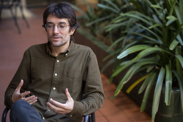 Raül Garrigasait y el jabalí que paseaba por las Ramblas