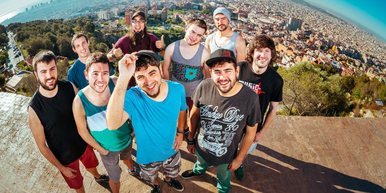 'Una lluna a l'aigua', avance del nuevo disco de Txarango