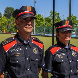 Mossos tendrá nuevo uniforme este 2021: adiós a la camisa azul cielo