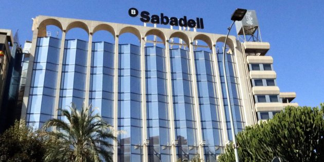 El Sabadell ganó dos millones en el 2020 después de provisionar 2.275 ...