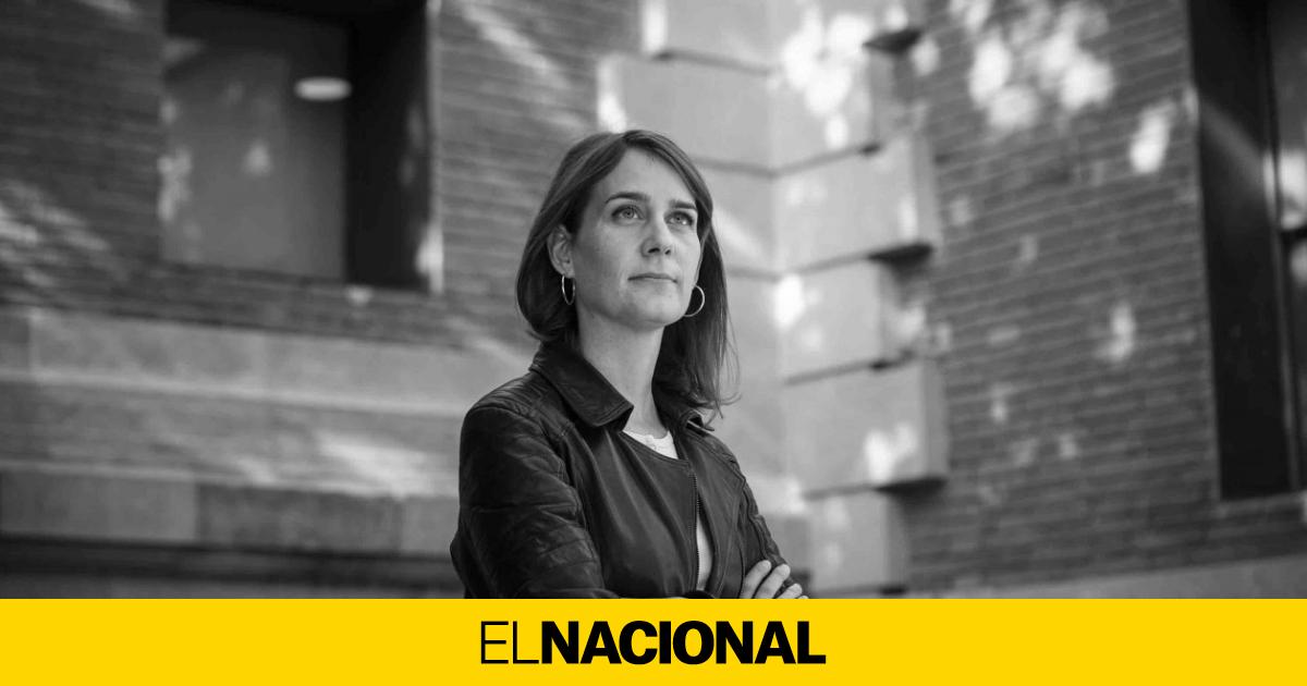 Jéssica Albiach, la perfecta española, por Bernat Dedéu