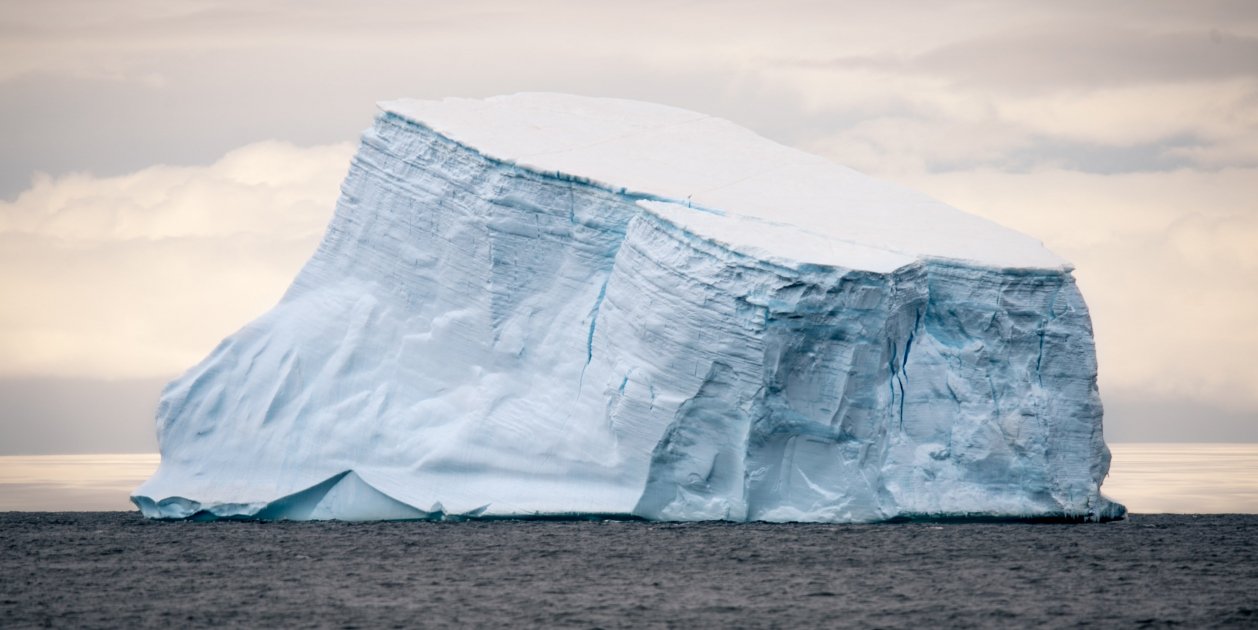 El iceberg más grande del mundo se desprende de la Antártida