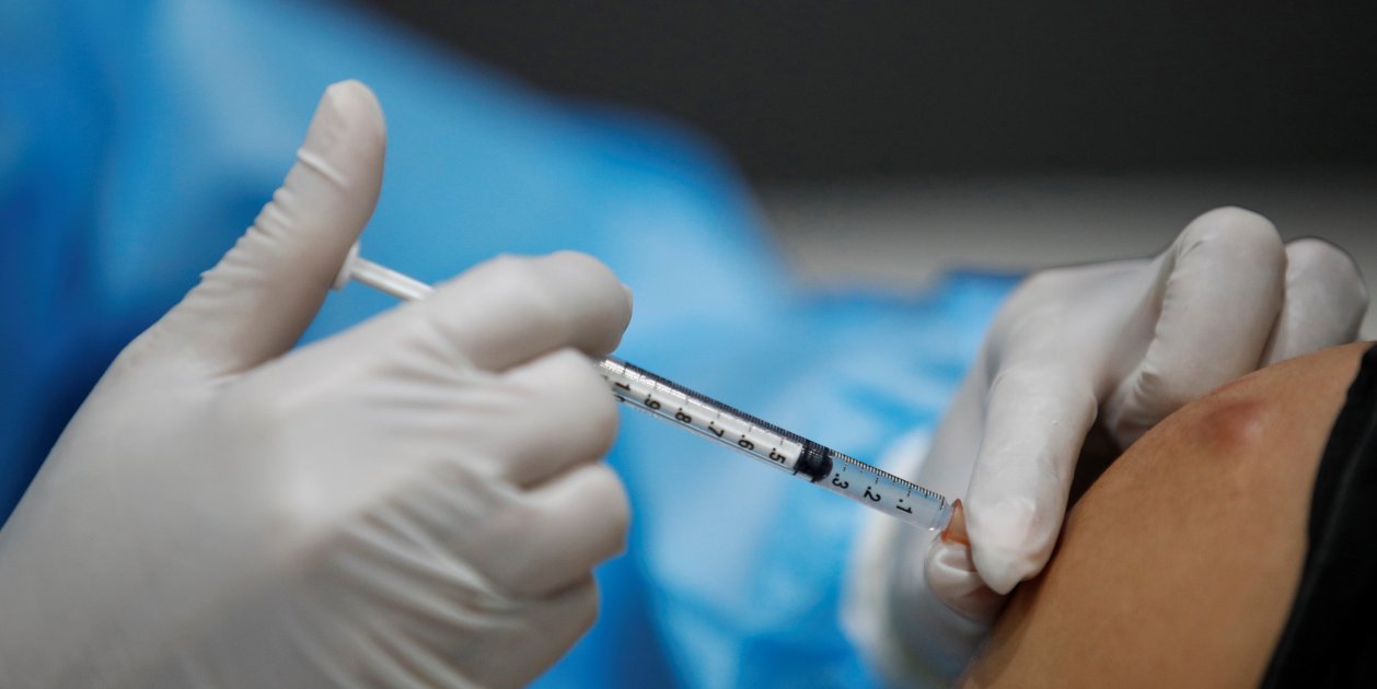 Sanidad aprueba inocular la tercera dosis de la vacuna covid a ...