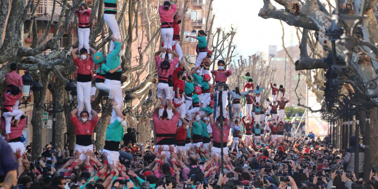 Los castells vuelven a Valls por la Trobada de Colles de les Decennals