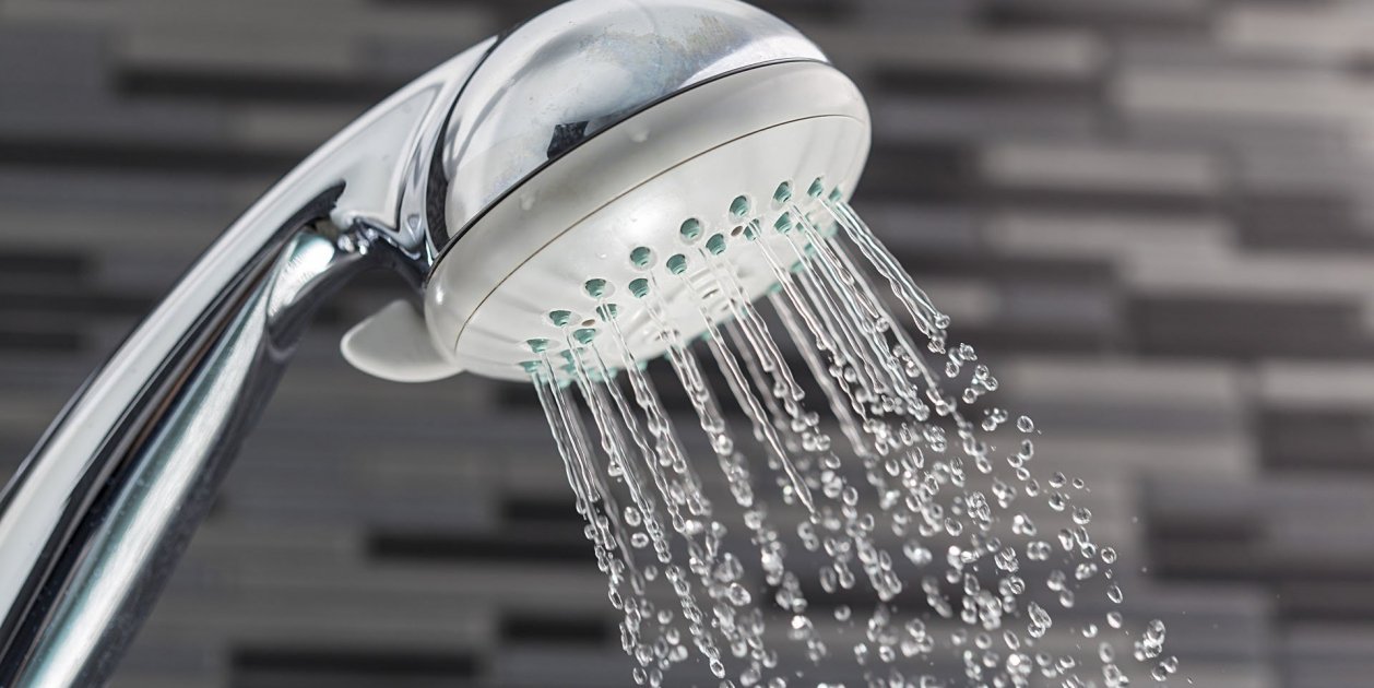 Las duchas de agua fría tienen estas cuatro ventajas para tu cuerpo