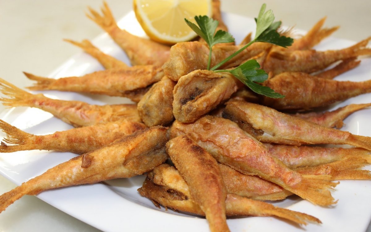 Salmonetes de roca fritos | Recetas de La Gourmeteria