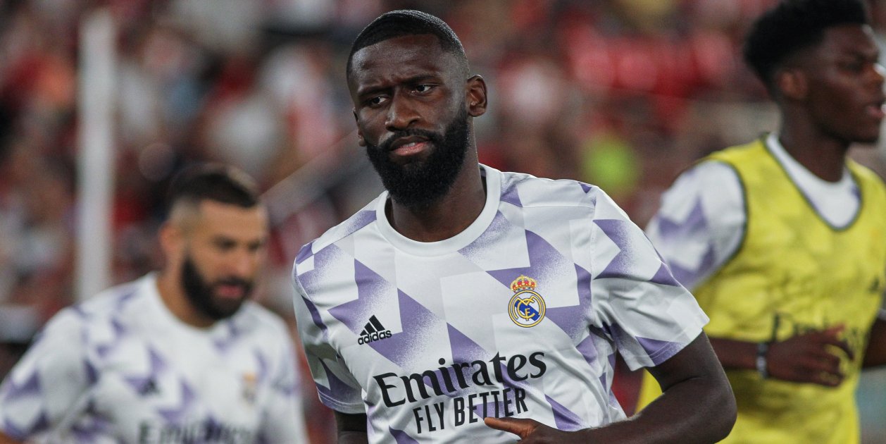 Rüdiger señala dentro del vestuario del Real Madrid