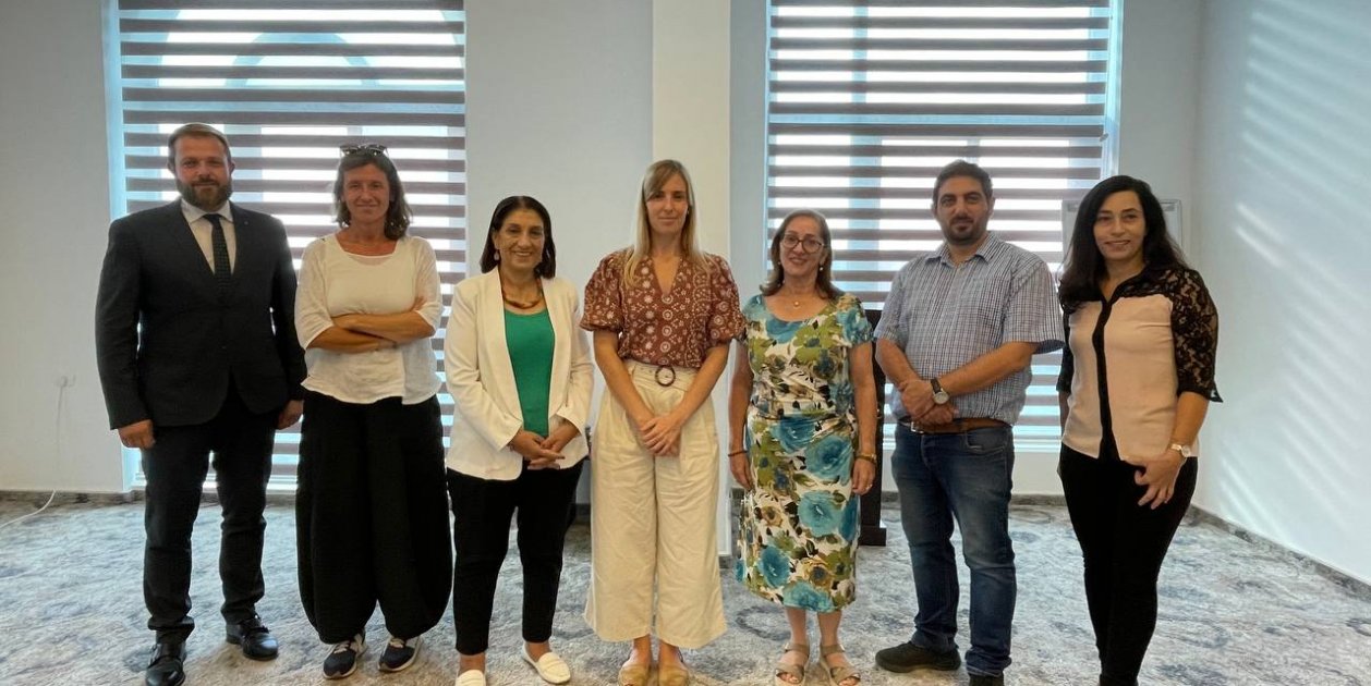 Victòria Alsina reivindica la cooperación catalana por la paz en ...