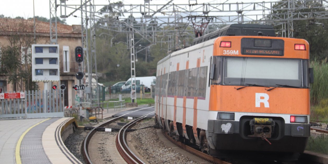 Incidencias en las líneas R1, R3 y R4 de Rodalies por una avería en L ...