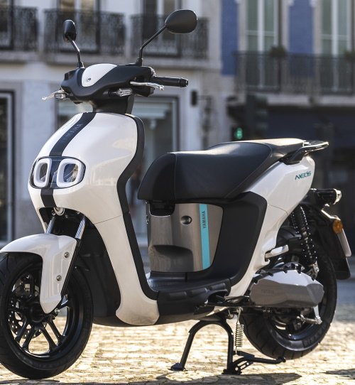 Esta es la nueva moto oficial del Medio Maratón y el Maratón de Valencia: ágil, silenciosa y ...