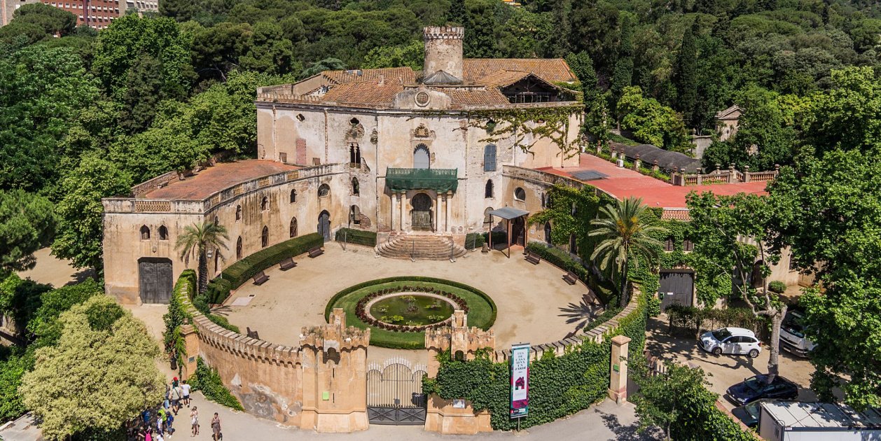 Empieza la rehabilitación del palacio del Parc del Laberint (con medio ...