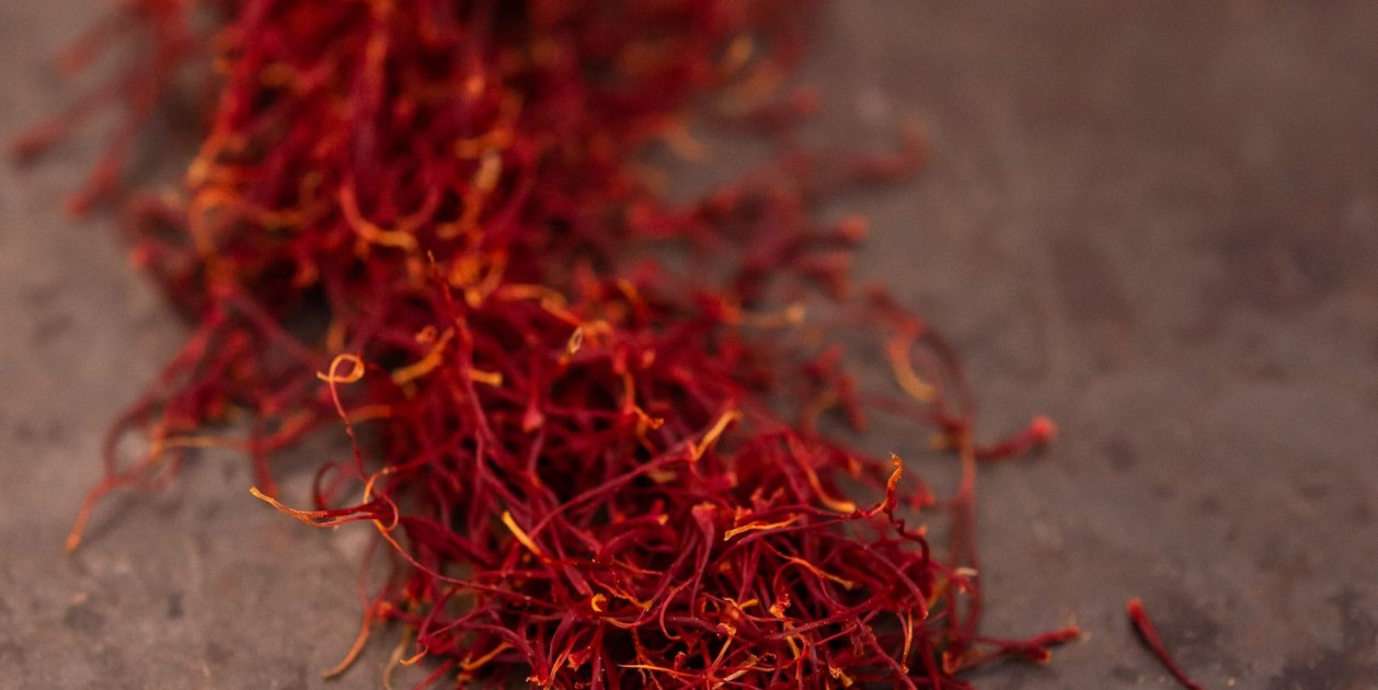 ¿Cómo te ayuda el azafrán a adelgazar?