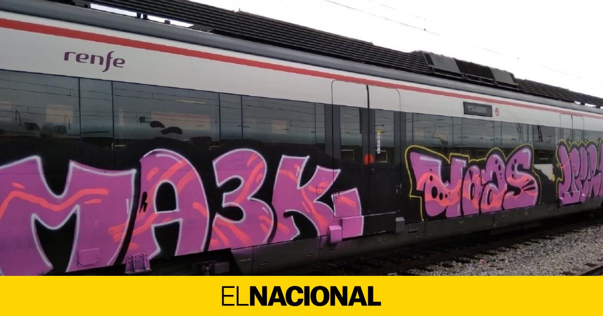 La factura del vandalismo de los grafiteros en trenes de Renfe en Catalunya: 10,4 millones en el ...