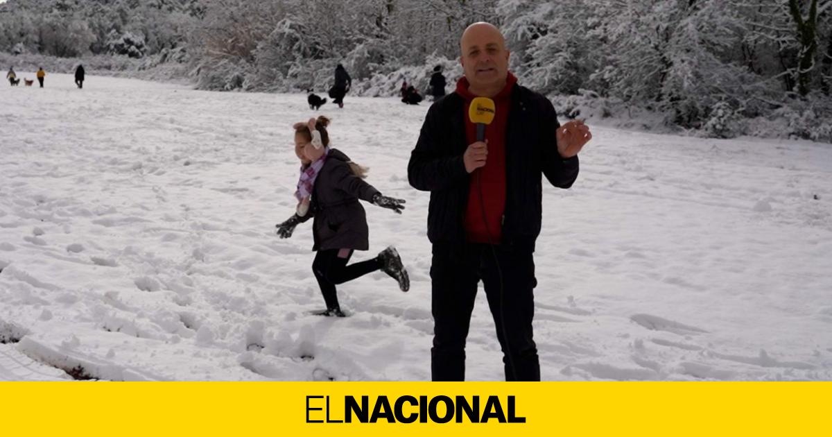 Guerra de bolas de nieve contra Xavi Freixes: los alumnos hacen ...
