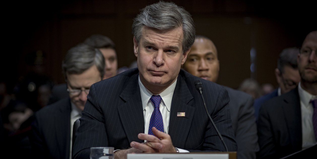 El director del FBI se suma a la teoría de la CIA sobre que la covid ...