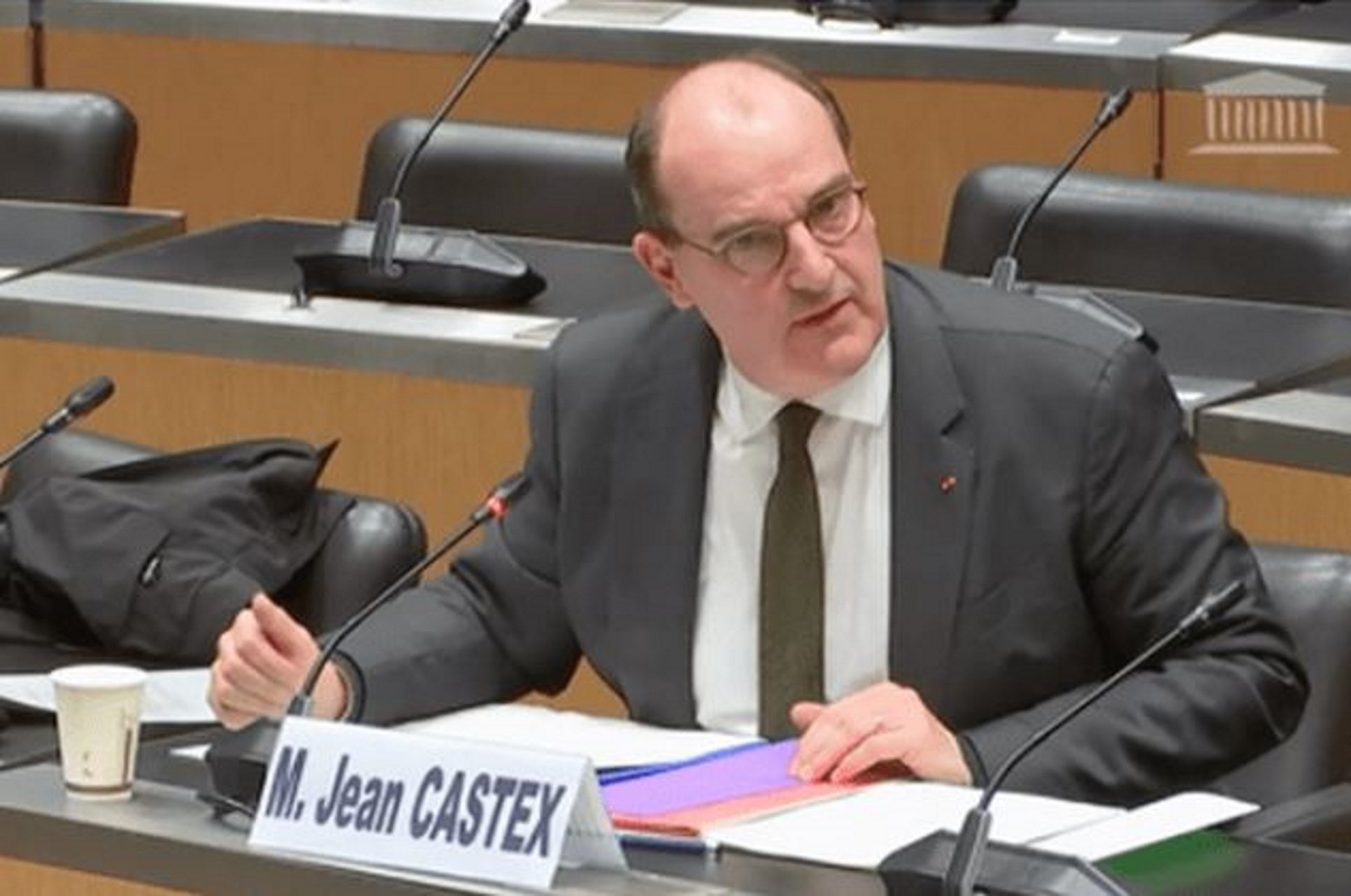 Duríssima compareixença de Jean Castex per l'assassinat a la presó del ...