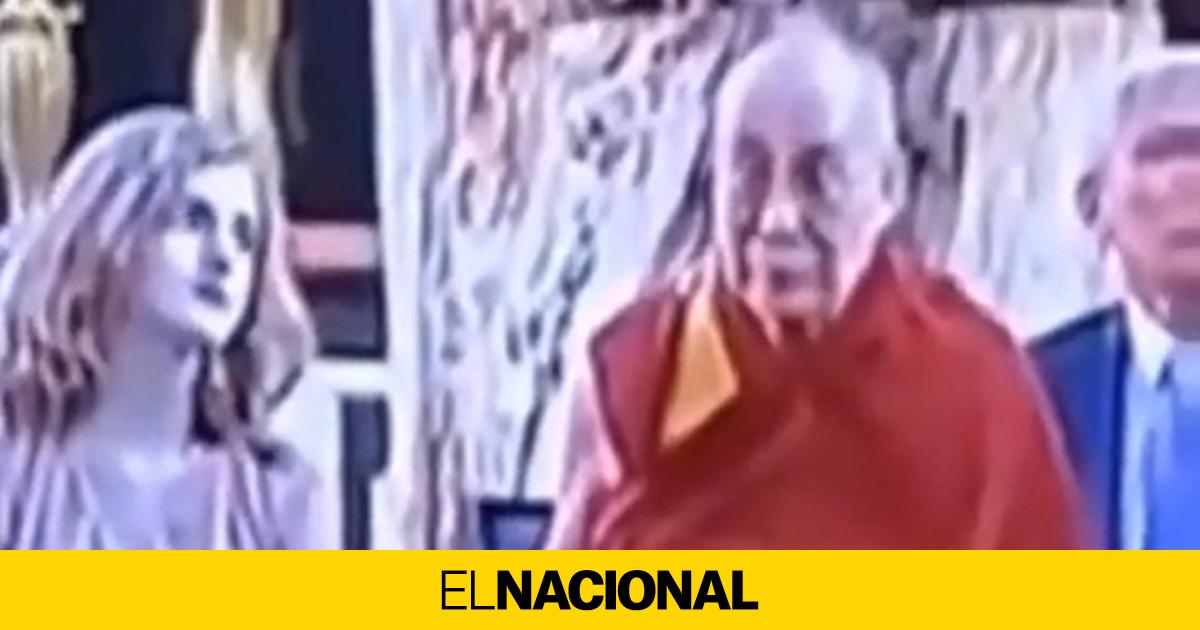 Sale a la luz un segundo vídeo polémico del Dalai Lama toqueteando a ...