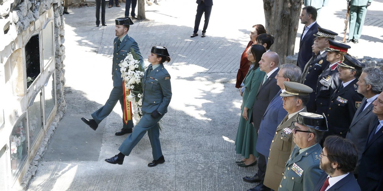 El Gobierno restituye los honores al general de la Guardia Civil fiel a ...