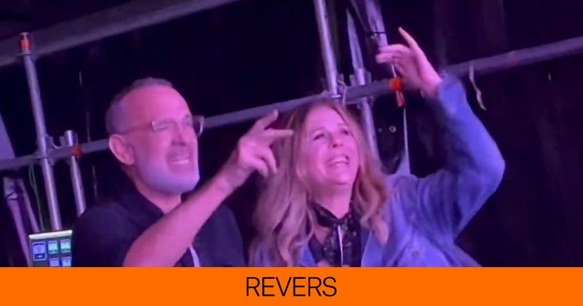 Tom Hanks se lo pasa pipa en el segundo (y último) concierto de Bruce ...