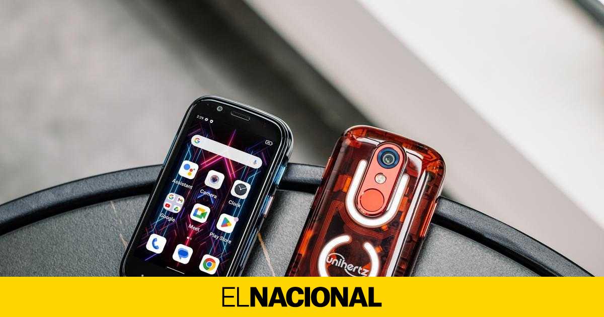 ¿Vuelven los móviles ultracompactos?