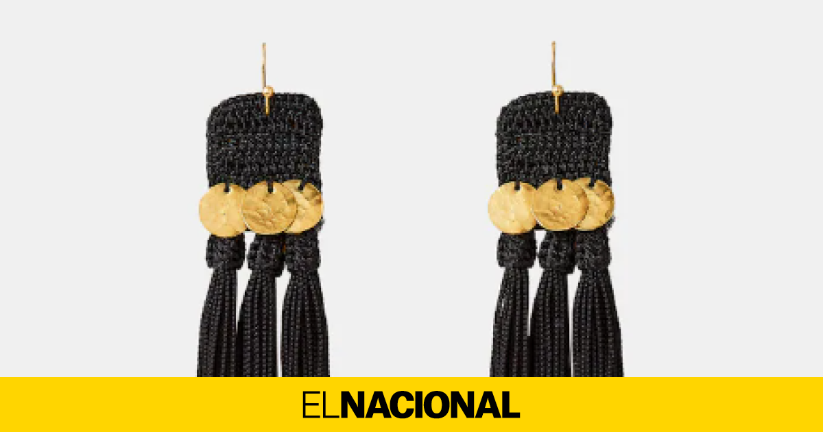 Ens hem enamorat de les arracades llargues de llautó i viscosa negra a ...