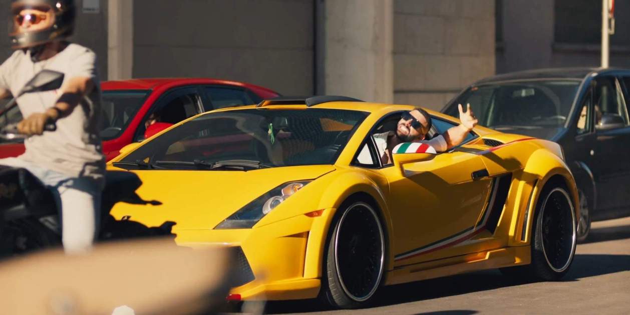 ¿Tren o 'Lambo'? El estrambótico videoclip con el que el Gobierno busca ...