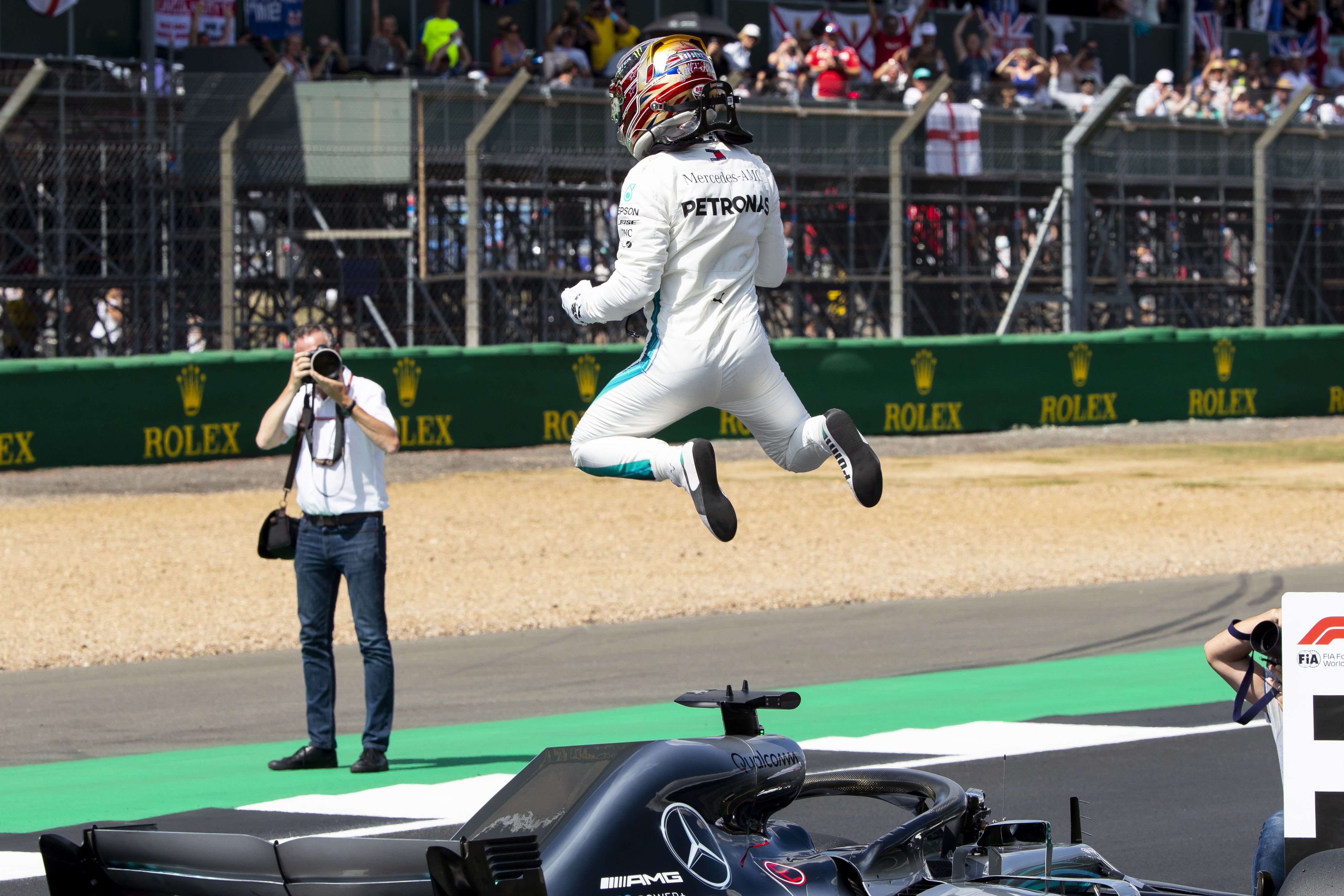 Una pole más para Hamilton y camino de récord en Silverstone