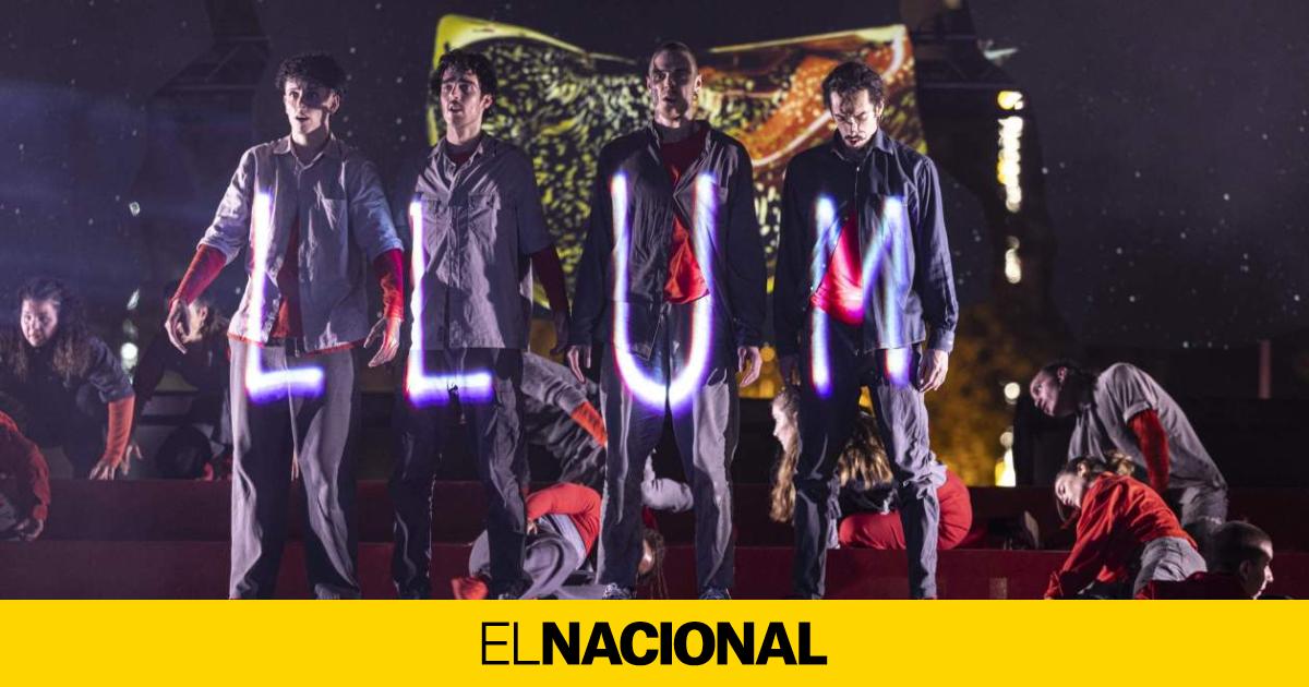 Barcelona ya celebra la Navidad: el espectáculo 'Solvern' enciende las ...