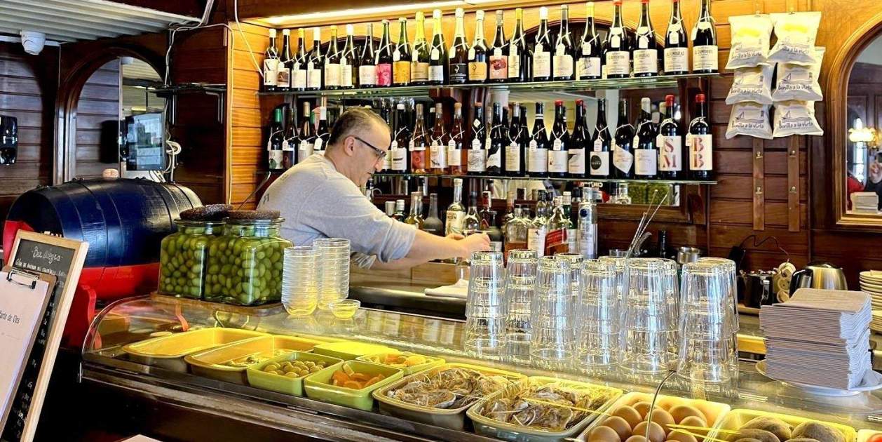 El bar clásico con más de 100 años de historia que sigue sirviendo ...