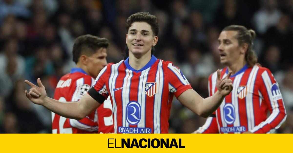 Julián Álvarez pone una condición para ofrecerse al Barça