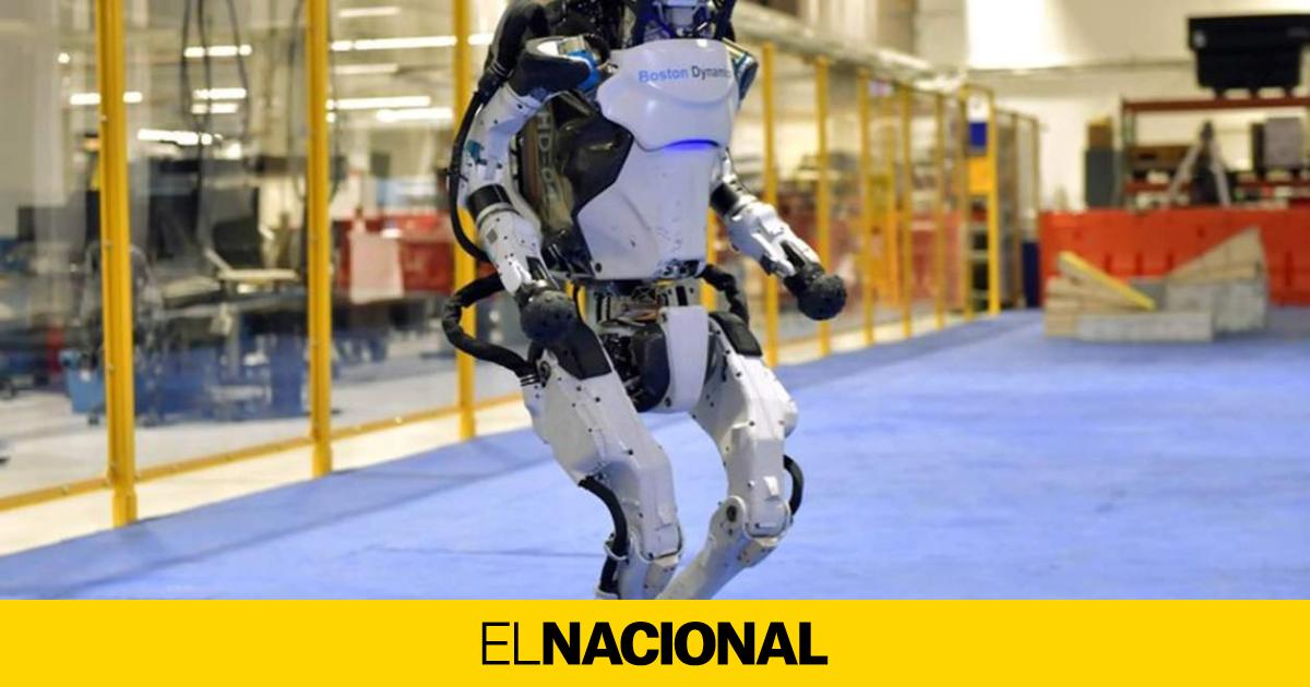 El robot humanoide Atlas vuelve a conquistar las redes con su habilidad ...